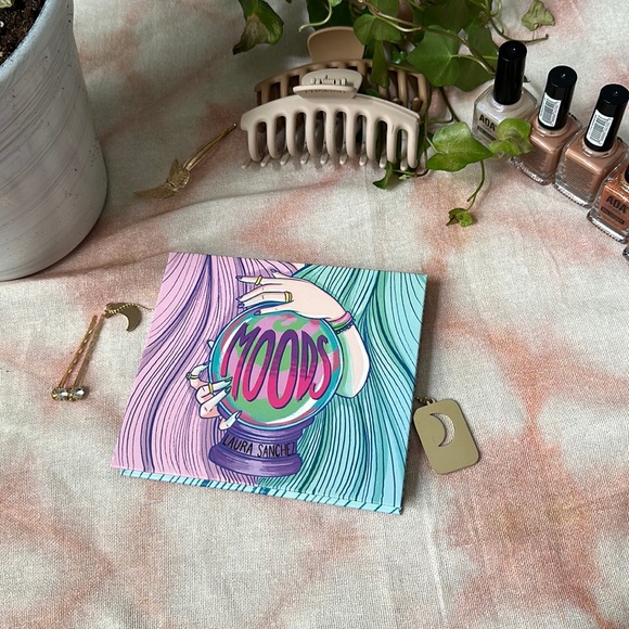 Laura Sanchez | Makeup | Moodz Laura Sanchez Pallet | Poshmark